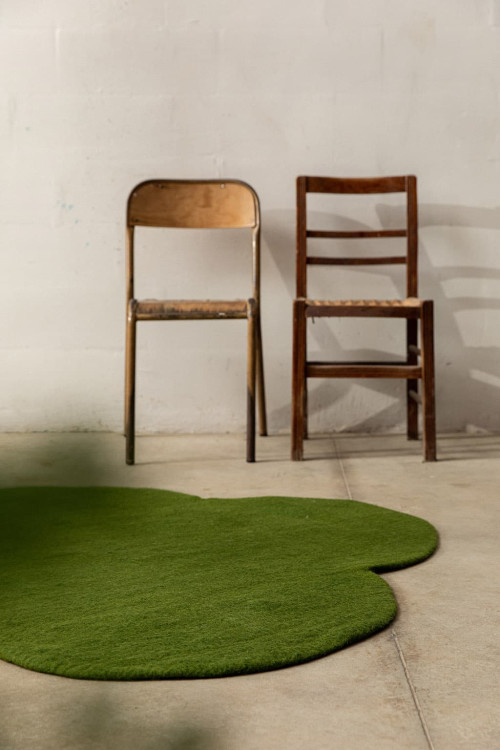 LUCKY clover rug made by hand from woollen felt in Nepal