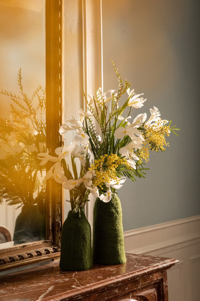 Felt vase covers